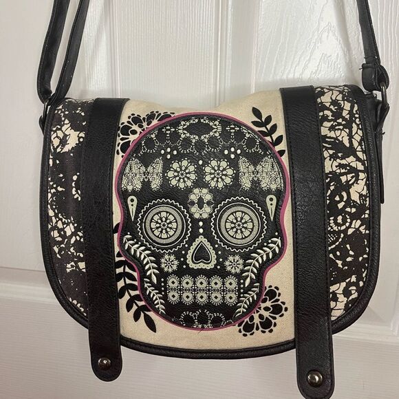 Loungefly | Bags | Loungefly Synthetic Black Sugar Skullmedium ...